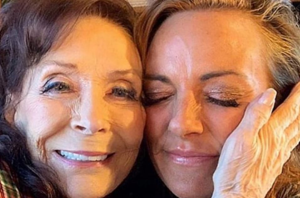 Before she passed away, Loretta Lynn told her daughter… - Story Url