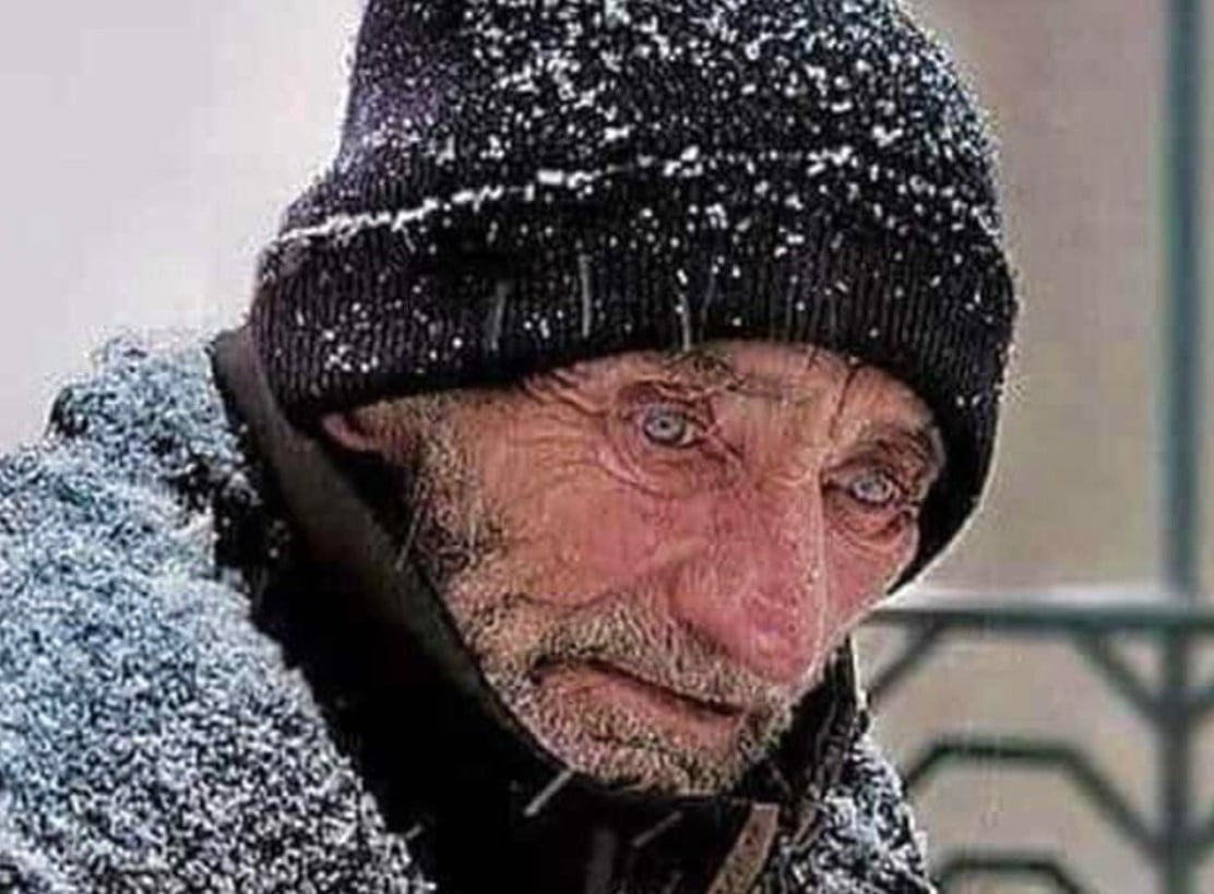 On a very cold night, a rich man outside met a homeless old man ...